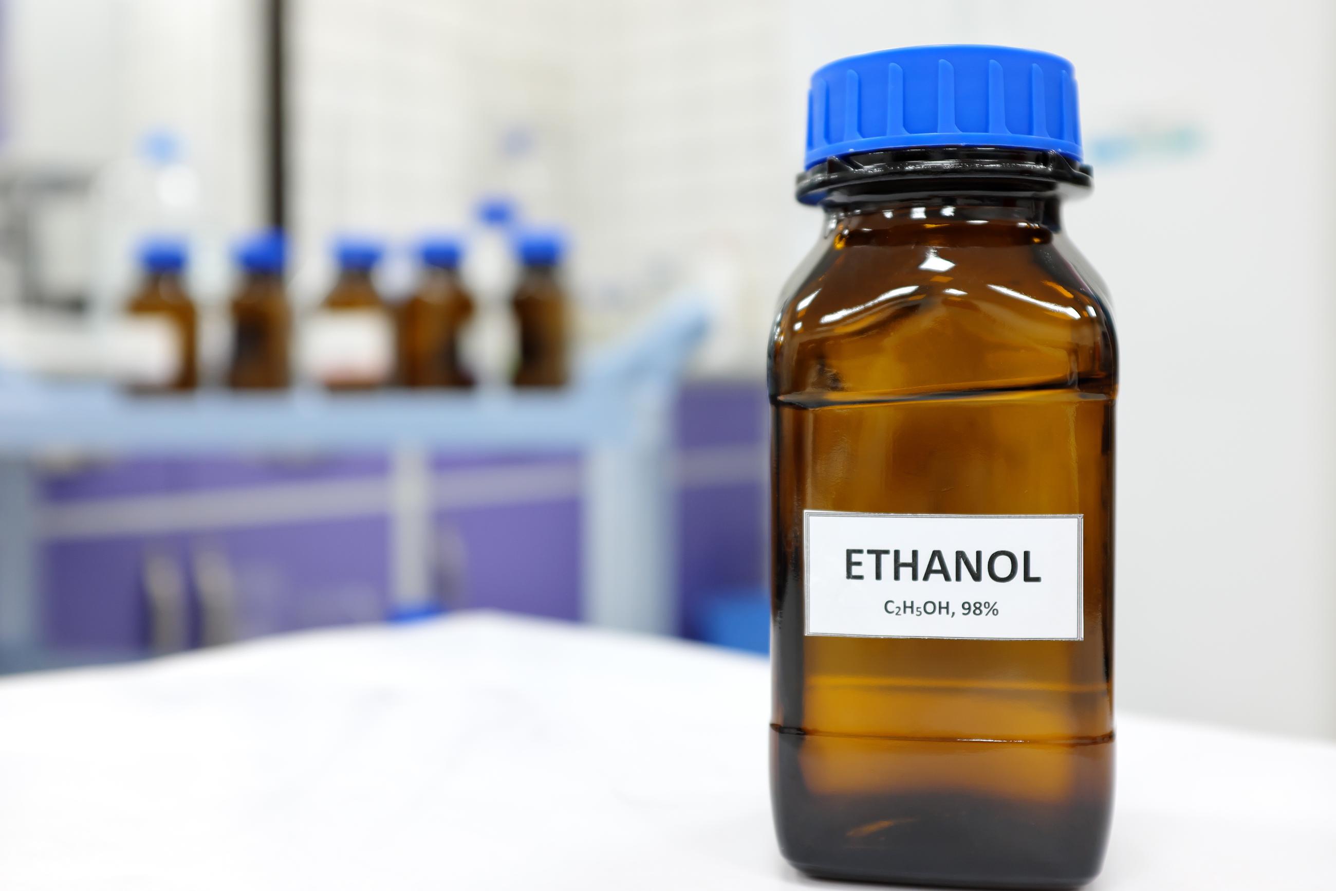 Wie entsteht Ethanol und was bewirkt es in unserem Körper?