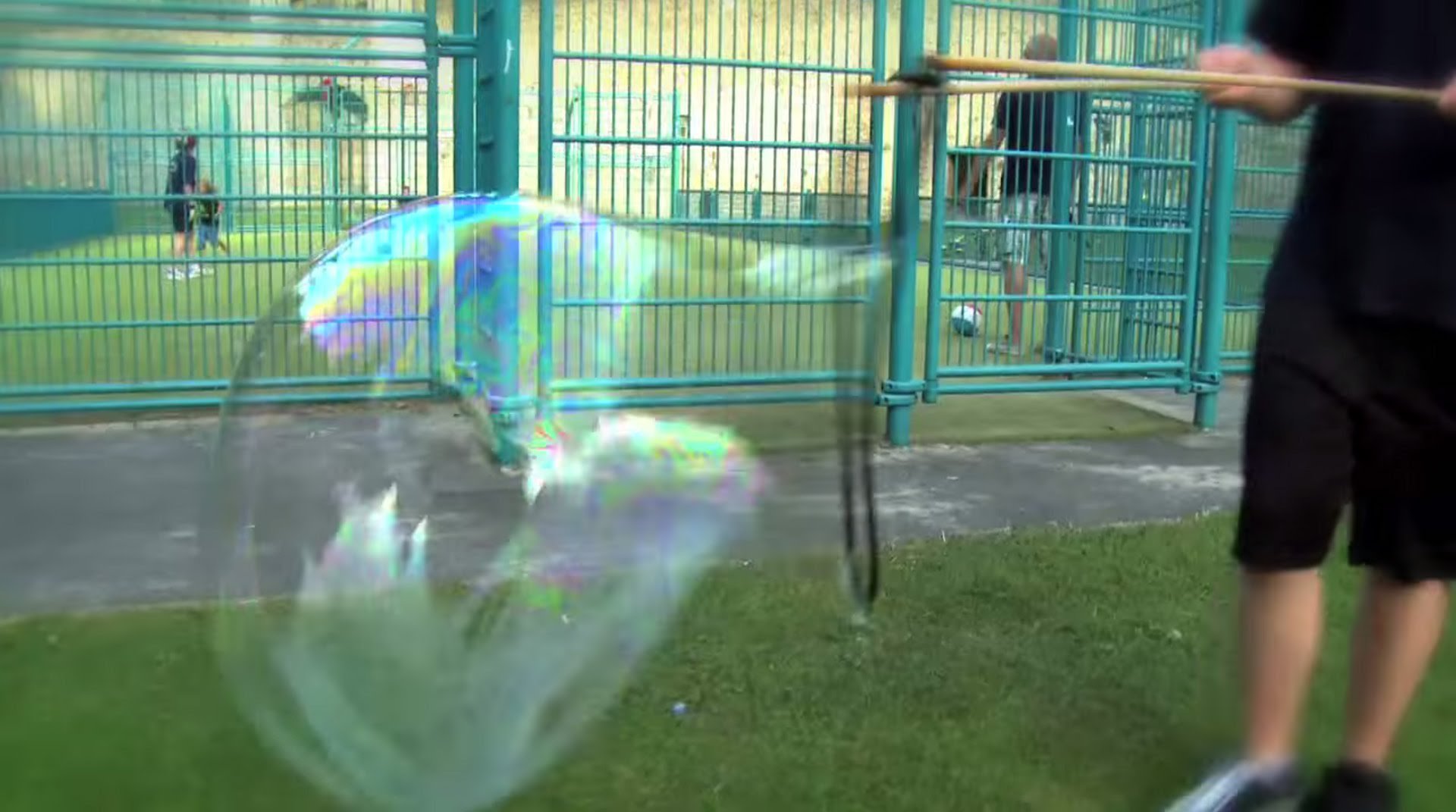 Fabriquez vos propres bulles de savon géantes